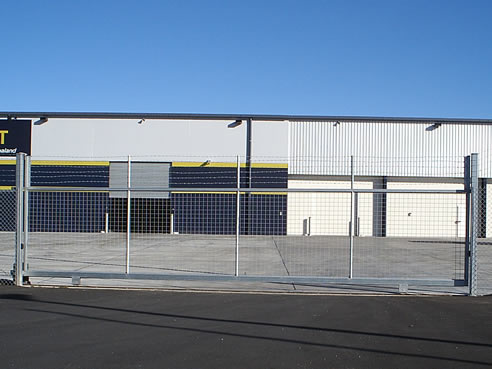 Openz - Commercial Cantilever Gates